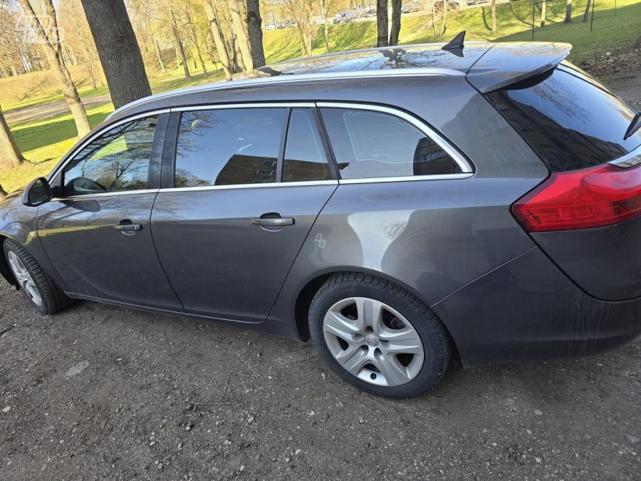 Pelēks Opel Insignia 2012 Viļņa, ar dzinēja tilpumu 2.00 L un nobraukumu 289 tūkst. km par 4400 €, foto 1 vietnē AUTOMOTO.COM.LV