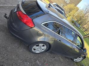 Pelēks Opel Insignia 2012 Viļņa, ar dzinēja tilpumu 2.00 L un nobraukumu 289 tūkst. km par 4400 €, foto 5 vietnē AUTOMOTO.COM.LV