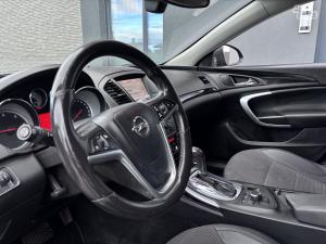 Grey Opel Insignia 2012 in Kaunas, with an engine capacity of 2.00 L and mileage of 340 thousand km for 2490 €, photo 10 on AUTOMOTO.COM.LV