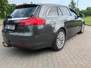 Pelēks Opel Insignia 2012 Preiļi, ar dzinēja tilpumu 2.00 L un nobraukumu 326 tūkst. km par 2450 €, foto 5 vietnē AUTOMOTO.COM.LV