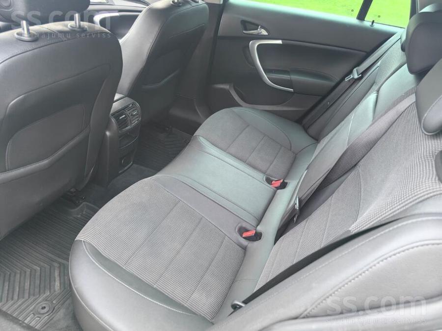 Pelēks Opel Insignia 2012 Preiļi, ar dzinēja tilpumu 2.00 L un nobraukumu 326 tūkst. km par 2450 €, foto 9 vietnē AUTOMOTO.COM.LV