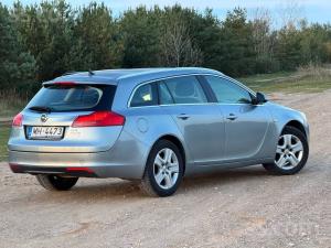Grey Opel Insignia 2012 in Daugavpils, with an engine capacity of 2.00 L and mileage of 300 thousand km for 4450 €, photo 5 on AUTOMOTO.COM.LV