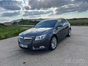 Grey Opel Insignia 2012 in Riga, with an engine capacity of 2.00 L and mileage of 401 thousand km for 3750 €, photo  on AUTOMOTO.COM.LV