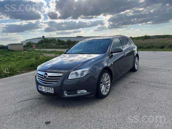 Pelēks Opel Insignia 2012 Rīga, ar dzinēja tilpumu 2.00 L un nobraukumu 401 tūkst. km par 3750 €, foto 1 vietnē AUTOMOTO.COM.LV