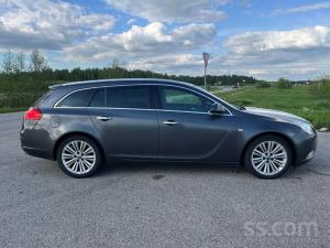 Grey Opel Insignia 2012 in Riga, with an engine capacity of 2.00 L and mileage of 401 thousand km for 3750 €, photo 8 on AUTOMOTO.COM.LV