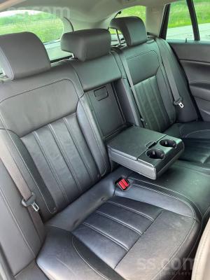 Grey Opel Insignia 2012 in Riga, with an engine capacity of 2.00 L and mileage of 401 thousand km for 3750 €, photo 15 on AUTOMOTO.COM.LV