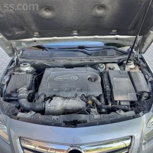Grey Opel Insignia 2012 in Daugavpils, with an engine capacity of 2.00 L and mileage of 317 thousand km for 3950 €, photo 12 on AUTOMOTO.COM.LV