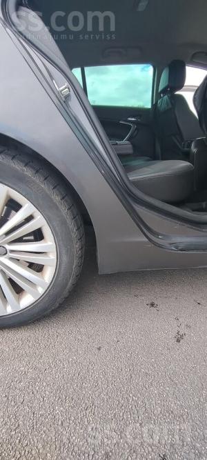 Pelēks Opel Insignia 2012 Rīga, ar dzinēja tilpumu 2.00 L un nobraukumu 263 tūkst. km par 4500 €, foto 22 vietnē AUTOMOTO.COM.LV