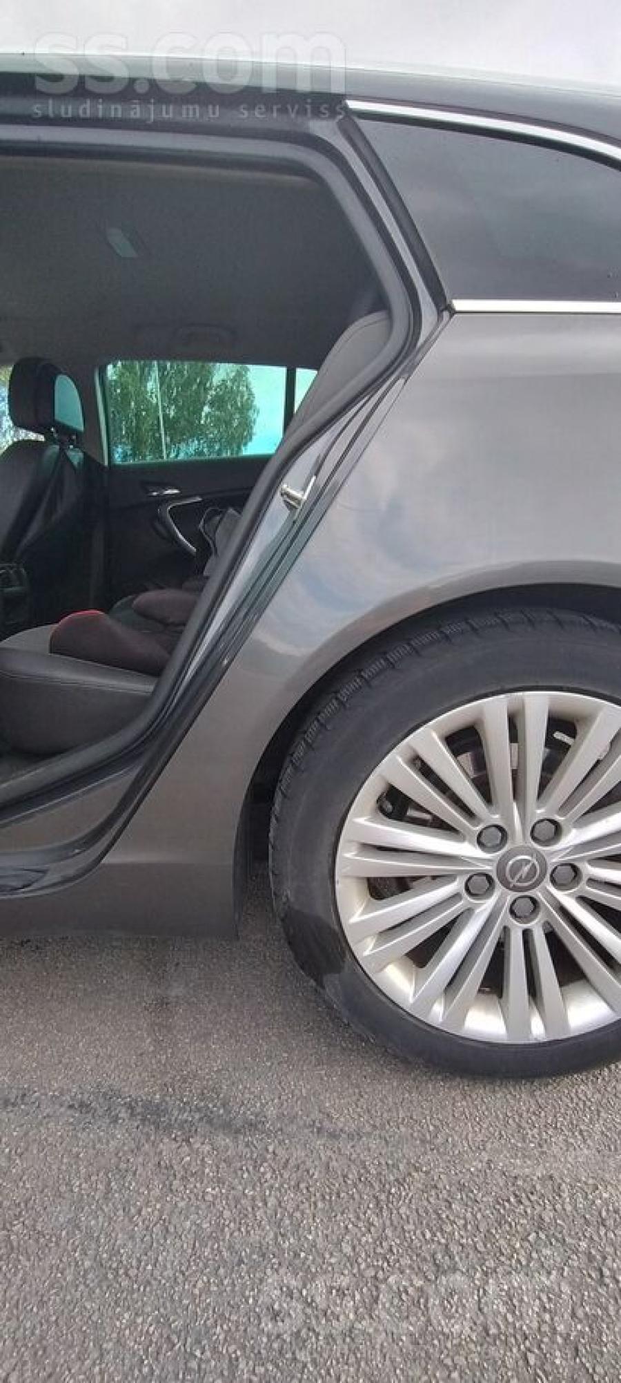 Pelēks Opel Insignia 2012 Rīga, ar dzinēja tilpumu 2.00 L un nobraukumu 263 tūkst. km par 4500 €, foto 24 vietnē AUTOMOTO.COM.LV