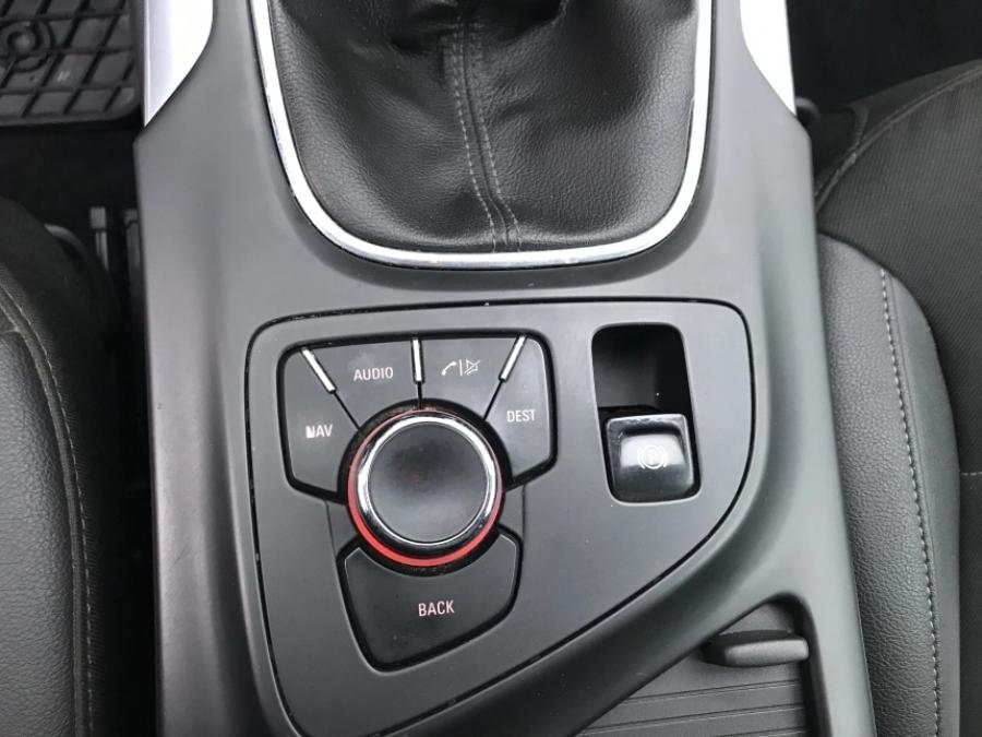 Pelēks Opel Insignia 2012 Rīga, ar dzinēja tilpumu 2.00 L un nobraukumu 241 tūkst. km par 4150 €, foto 49 vietnē AUTOMOTO.COM.LV