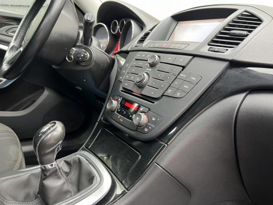 Pelēks Opel Insignia 2012 Rīga, ar dzinēja tilpumu 2.00 L un nobraukumu 241 tūkst. km par 4150 €, foto 52 vietnē AUTOMOTO.COM.LV