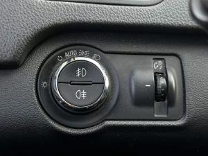 Grey Opel Insignia 2012 in Jelgava, with an engine capacity of 2.00 L and mileage of 328 thousand km for 3200 €, photo 11 on AUTOMOTO.COM.LV