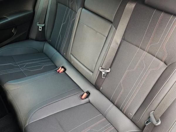 Grey Opel Insignia 2012 in Jekabpils, with an engine capacity of 2.00 L and mileage of 264 thousand km for 5390 €, photo 9 on AUTOMOTO.COM.LV