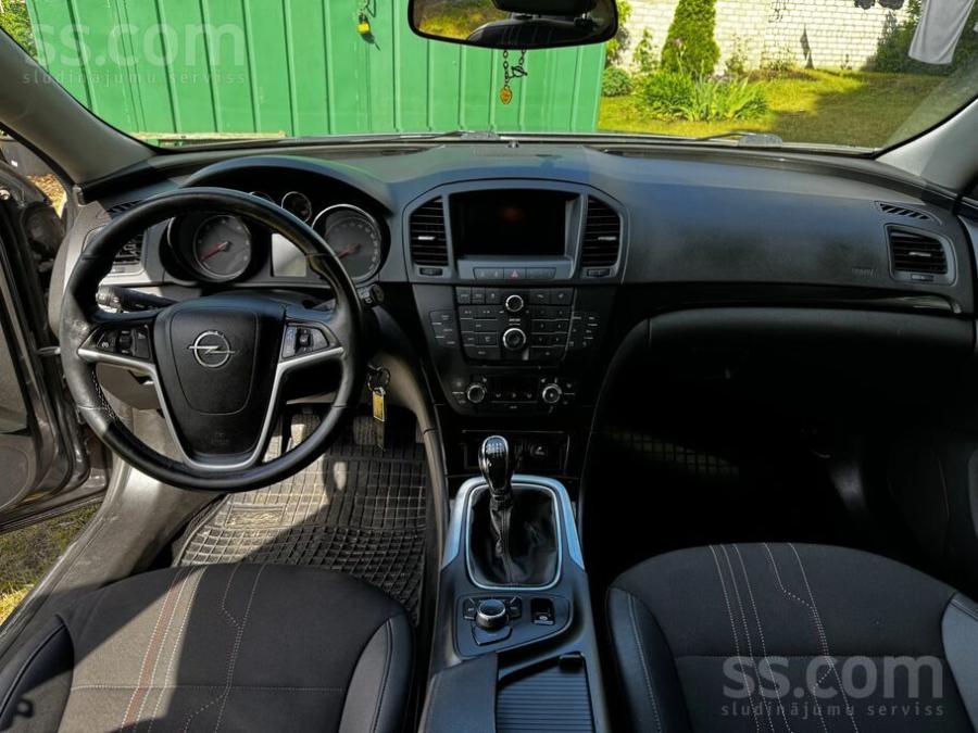 Pelēks Opel Insignia 2012 Liepāja, ar dzinēja tilpumu 2.00 L un nobraukumu 241 tūkst. km par 3600 €, foto 4 vietnē AUTOMOTO.COM.LV