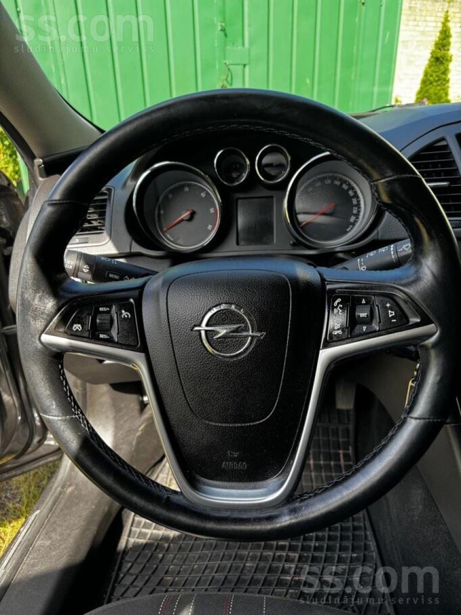 Pelēks Opel Insignia 2012 Liepāja, ar dzinēja tilpumu 2.00 L un nobraukumu 241 tūkst. km par 3600 €, foto 5 vietnē AUTOMOTO.COM.LV