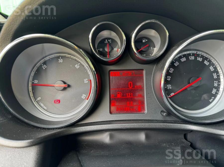 Pelēks Opel Insignia 2012 Liepāja, ar dzinēja tilpumu 2.00 L un nobraukumu 241 tūkst. km par 3600 €, foto 7 vietnē AUTOMOTO.COM.LV