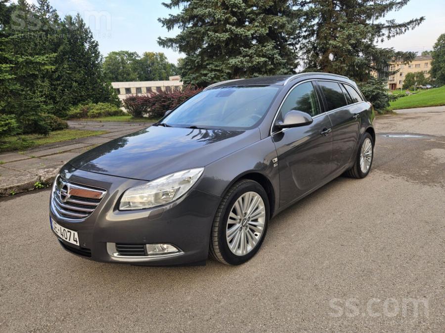 Pelēks Opel Insignia 2012 Rīga, ar dzinēja tilpumu 2.00 L un nobraukumu 276 tūkst. km par 4600 €, foto 1 vietnē AUTOMOTO.COM.LV