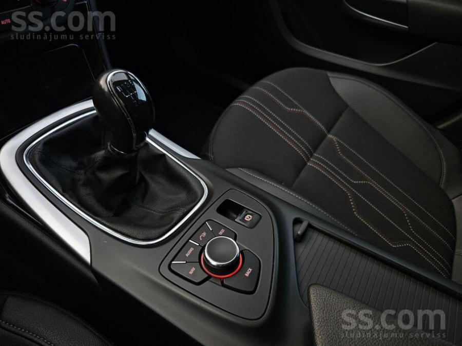 Pelēks Opel Insignia 2012 Rīga, ar dzinēja tilpumu 2.00 L un nobraukumu 276 tūkst. km par 4600 €, foto 23 vietnē AUTOMOTO.COM.LV