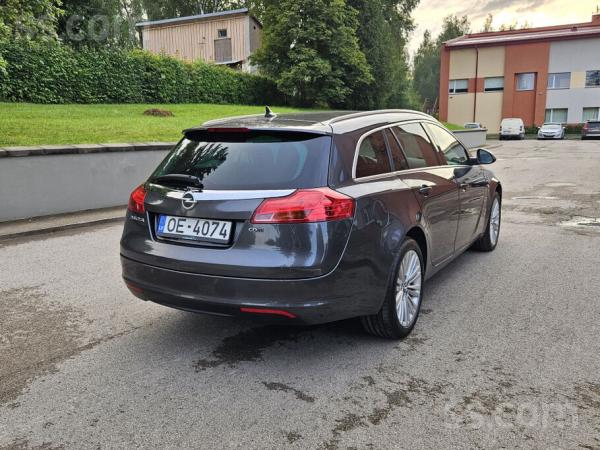 Grey Opel Insignia 2012 in Riga, with an engine capacity of 2.00 L and mileage of 276 thousand km for 4600 €, photo 5 on AUTOMOTO.COM.LV
