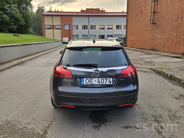 Grey Opel Insignia 2012 in Riga, with an engine capacity of 2.00 L and mileage of 276 thousand km for 4600 €, photo 6 on AUTOMOTO.COM.LV