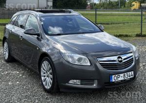 Grey Opel Insignia 2012 in Riga, with an engine capacity of 2.00 L and mileage of 214 thousand km for 2750 €, photo 3 on AUTOMOTO.COM.LV