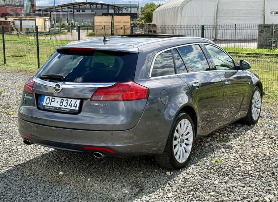 Grey Opel Insignia 2012 in Riga, with an engine capacity of 2.00 L and mileage of 214 thousand km for 2750 €, photo 8 on AUTOMOTO.COM.LV