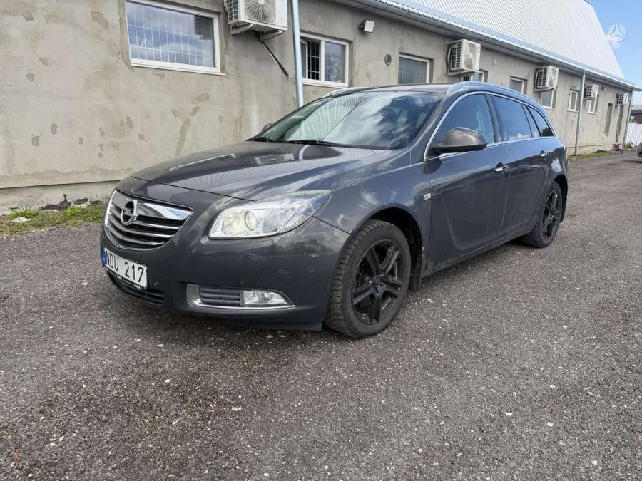 Pelēks Opel Insignia 2012 Kauņa, ar dzinēja tilpumu 1.96 L un nobraukumu 266 tūkst. km par 1800 €, foto 1 vietnē AUTOMOTO.COM.LV