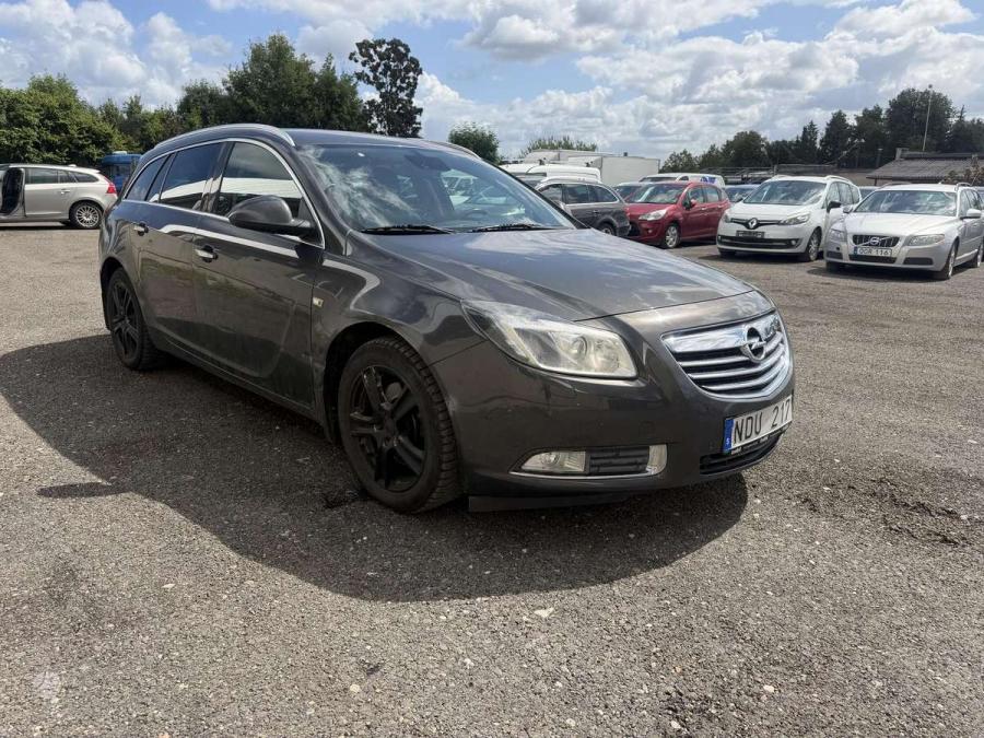 Pelēks Opel Insignia 2012 Kauņa, ar dzinēja tilpumu 1.96 L un nobraukumu 266 tūkst. km par 1800 €, foto 4 vietnē AUTOMOTO.COM.LV