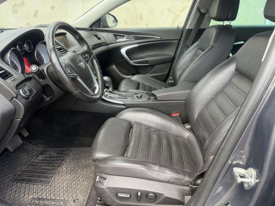Pelēks Opel Insignia 2012 Kauņa, ar dzinēja tilpumu 1.96 L un nobraukumu 266 tūkst. km par 1800 €, foto 10 vietnē AUTOMOTO.COM.LV