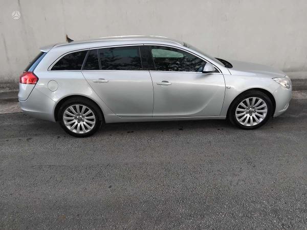 Grey Opel Insignia 2012 in Telschi, with an engine capacity of 2.00 L and mileage of 290 thousand km for 3450 €, photo 2 on AUTOMOTO.COM.LV