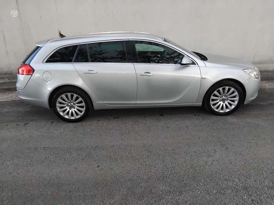 Grey Opel Insignia 2012 in Telschi, with an engine capacity of 2.00 L and mileage of 290 thousand km for 3450 €, photo 3 on AUTOMOTO.COM.LV