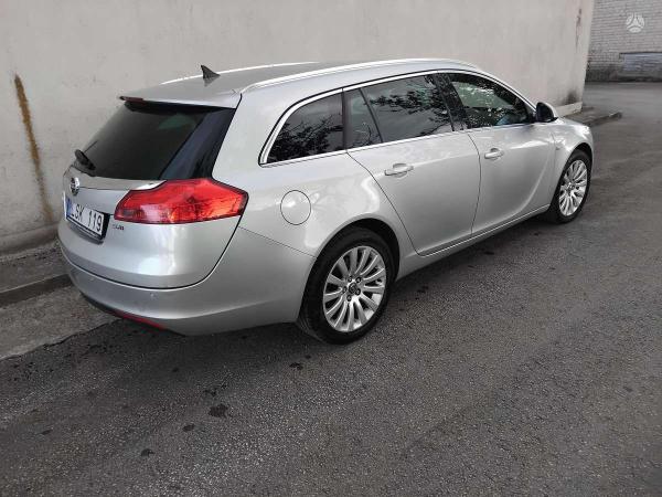 Grey Opel Insignia 2012 in Telschi, with an engine capacity of 2.00 L and mileage of 290 thousand km for 3450 €, photo 3 on AUTOMOTO.COM.LV