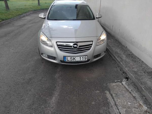 Grey Opel Insignia 2012 in Telschi, with an engine capacity of 2.00 L and mileage of 290 thousand km for 3450 €, photo 4 on AUTOMOTO.COM.LV