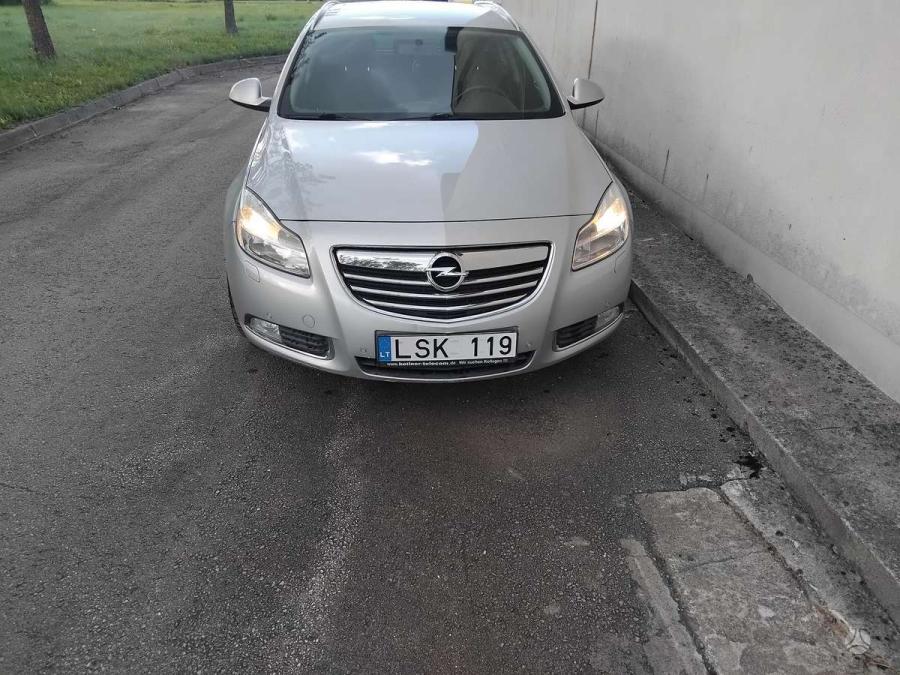 Grey Opel Insignia 2012 in Telschi, with an engine capacity of 2.00 L and mileage of 290 thousand km for 3450 €, photo 5 on AUTOMOTO.COM.LV