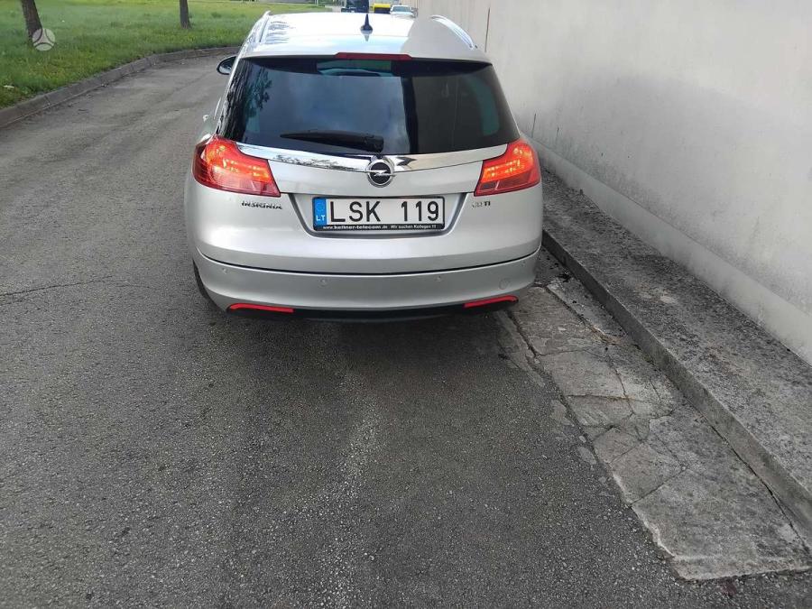 Grey Opel Insignia 2012 in Telschi, with an engine capacity of 2.00 L and mileage of 290 thousand km for 3450 €, photo 8 on AUTOMOTO.COM.LV