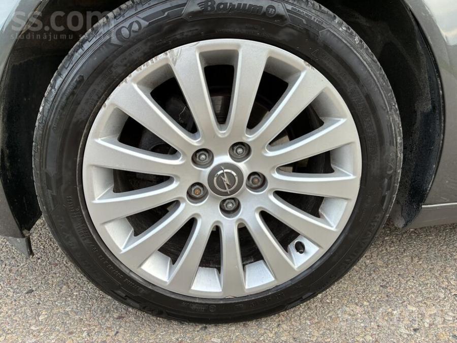 Pelēks Opel Insignia 2012 Daugavpils, ar dzinēja tilpumu 2.00 L un nobraukumu 0 tūkst. km par 3450 €, foto 10 vietnē AUTOMOTO.COM.LV