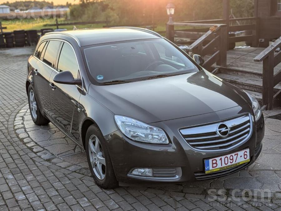 Pelēks Opel Insignia 2012 Liepāja, ar dzinēja tilpumu 2.00 L un nobraukumu 219 tūkst. km par 4490 €, foto 3 vietnē AUTOMOTO.COM.LV