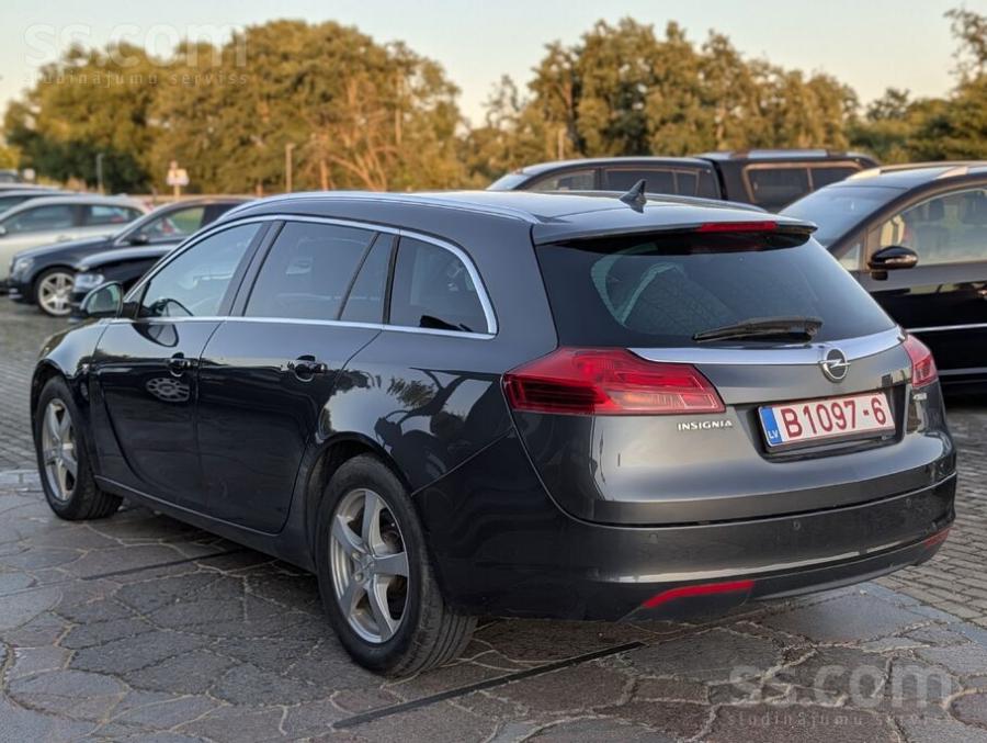 Pelēks Opel Insignia 2012 Liepāja, ar dzinēja tilpumu 2.00 L un nobraukumu 219 tūkst. km par 4490 €, foto 4 vietnē AUTOMOTO.COM.LV