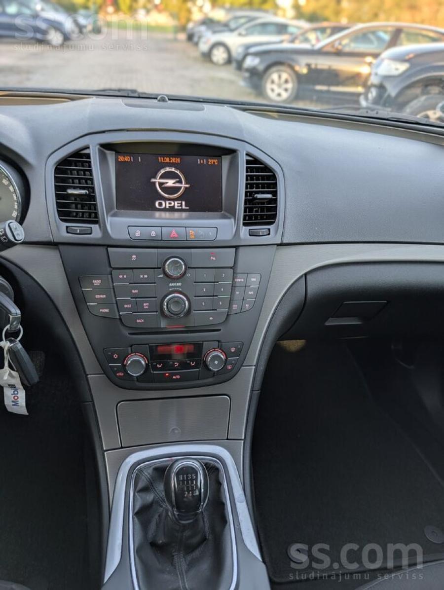 Pelēks Opel Insignia 2012 Liepāja, ar dzinēja tilpumu 2.00 L un nobraukumu 219 tūkst. km par 4490 €, foto 7 vietnē AUTOMOTO.COM.LV