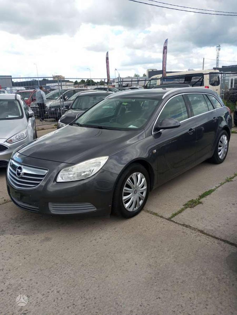 Grey Opel Insignia 2012 in Kaunas, with an engine capacity of 1.96 L and mileage of 248 thousand km for 2150 €, photo 1 on AUTOMOTO.COM.LV