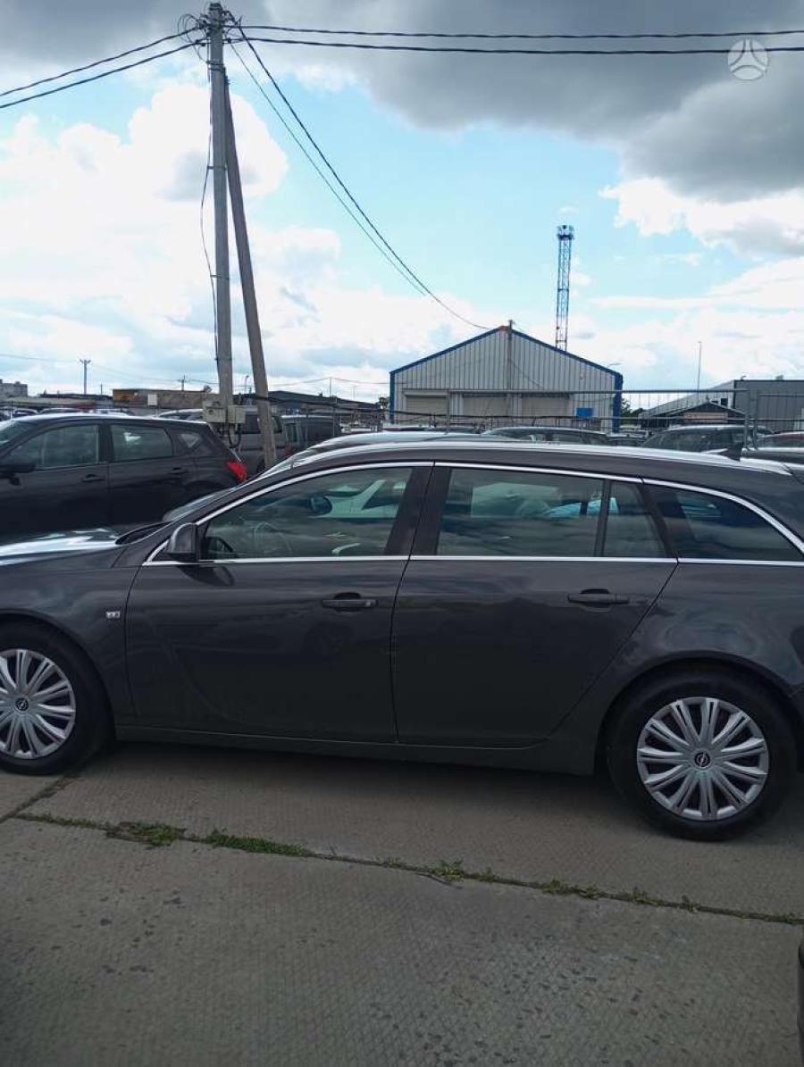 Grey Opel Insignia 2012 in Kaunas, with an engine capacity of 1.96 L and mileage of 248 thousand km for 2150 €, photo 5 on AUTOMOTO.COM.LV