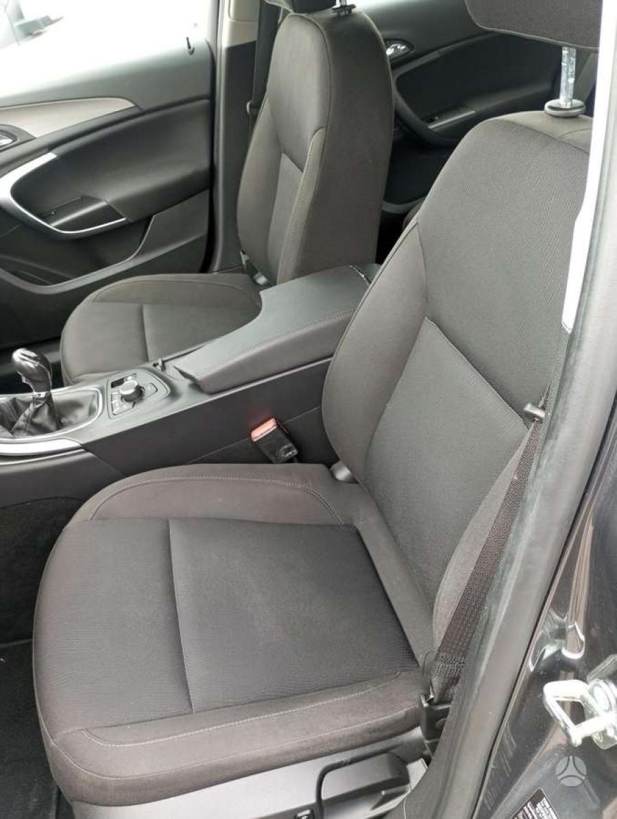 Grey Opel Insignia 2012 in Kaunas, with an engine capacity of 1.96 L and mileage of 248 thousand km for 2150 €, photo 12 on AUTOMOTO.COM.LV