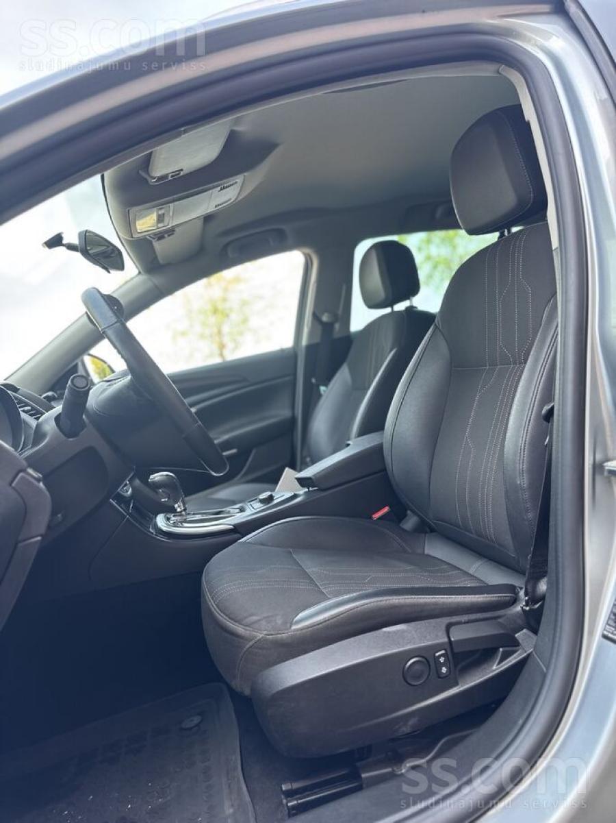 Grey Opel Insignia 2012 in Liepaja, with an engine capacity of 2.00 L and mileage of 328 thousand km for 3000 €, photo 6 on AUTOMOTO.COM.LV