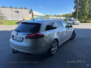 Grey Opel Insignia 2012 in Tallinn, with an engine capacity of 2.00 L and mileage of 294 thousand km for 2299 €, photo 5 on AUTOMOTO.COM.LV