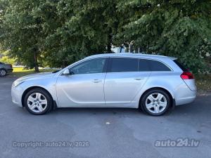 Grey Opel Insignia 2012 in Tallinn, with an engine capacity of 2.00 L and mileage of 294 thousand km for 2299 €, photo 6 on AUTOMOTO.COM.LV