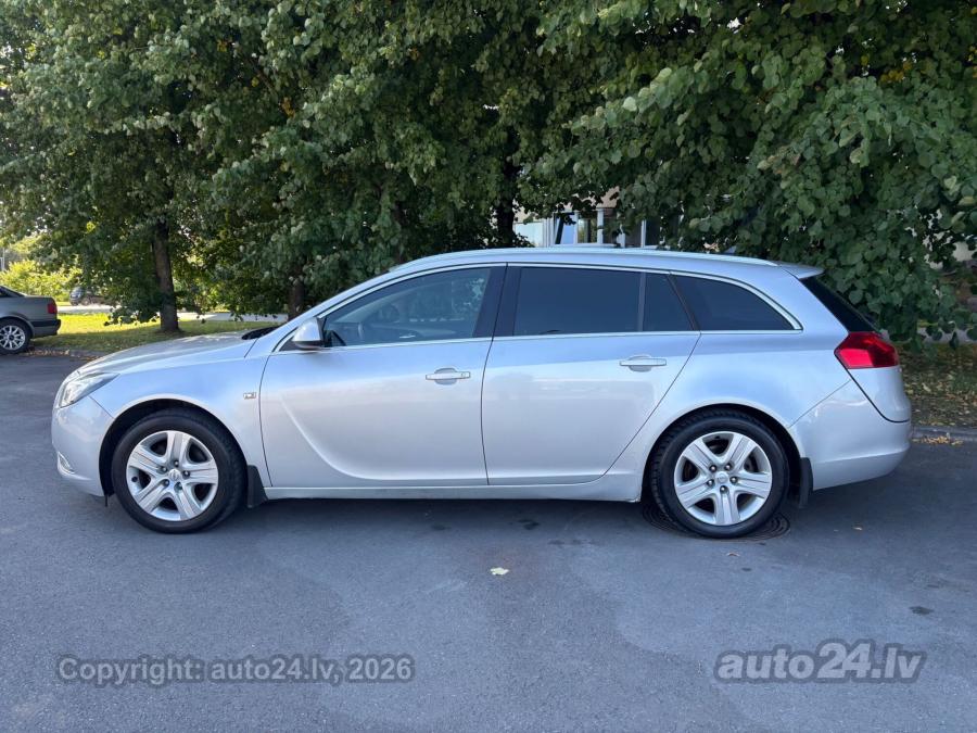 Grey Opel Insignia 2012 in Tallinn, with an engine capacity of 2.00 L and mileage of 294 thousand km for 2299 €, photo 6 on AUTOMOTO.COM.LV