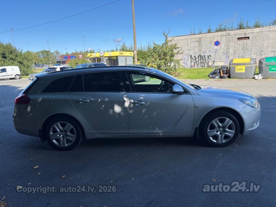 Grey Opel Insignia 2012 in Tallinn, with an engine capacity of 2.00 L and mileage of 294 thousand km for 2299 €, photo 7 on AUTOMOTO.COM.LV
