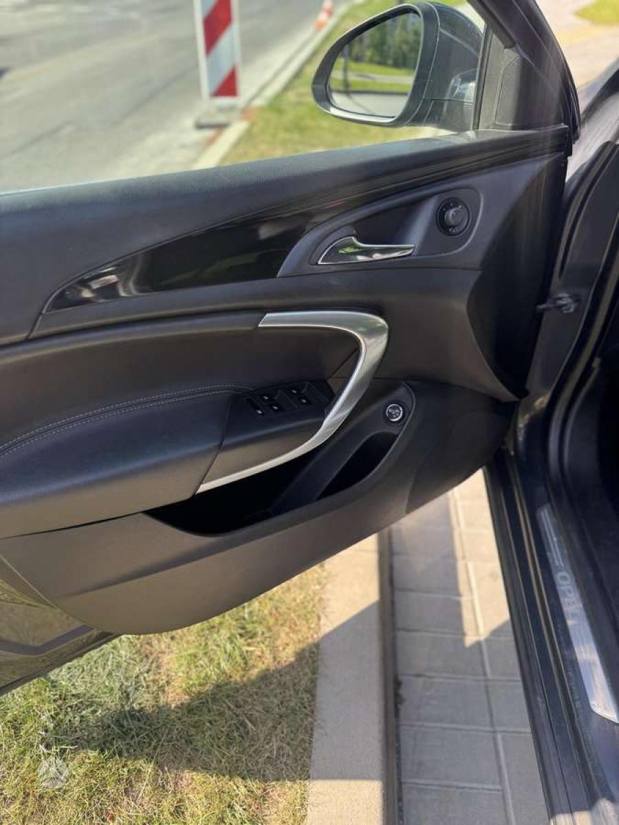 Pelēks Opel Insignia 2012 Viļņa, ar dzinēja tilpumu 1.96 L un nobraukumu 385 tūkst. km par 1450 €, foto 4 vietnē AUTOMOTO.COM.LV