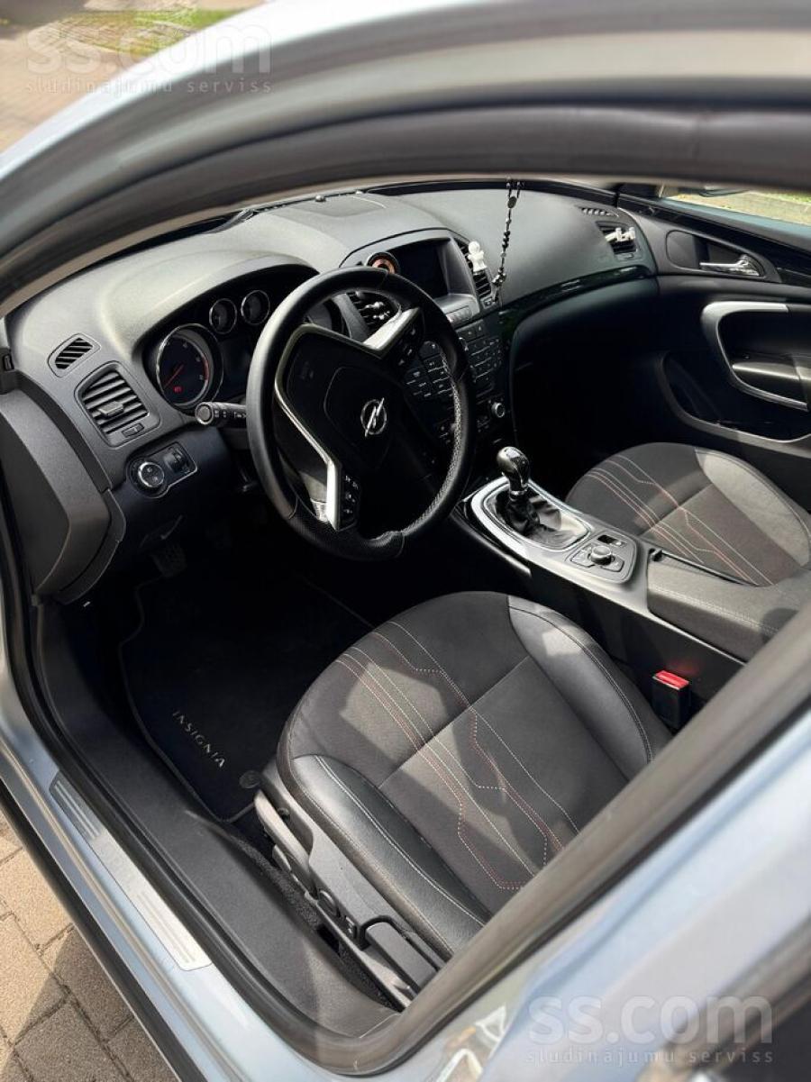 Pelēks Opel Insignia 2012 Liepāja, ar dzinēja tilpumu 2.00 L un nobraukumu 330 tūkst. km par 2650 €, foto 6 vietnē AUTOMOTO.COM.LV