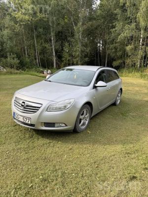 Pelēks Opel Insignia 2012 Valmiera, ar dzinēja tilpumu 2.00 L un nobraukumu 369 tūkst. km par 3550 €, foto  vietnē AUTOMOTO.COM.LV